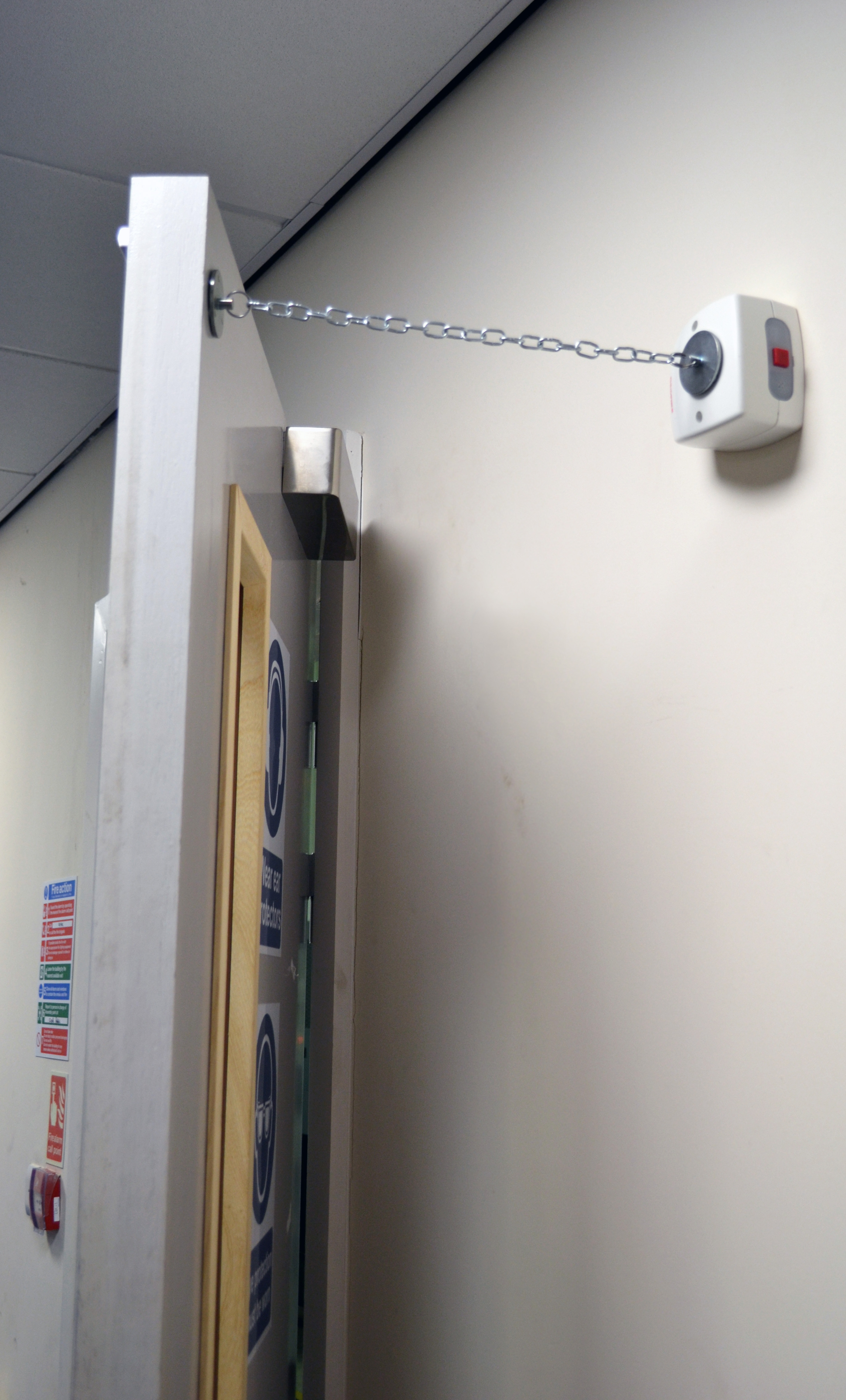 Dorgard Fire Door Retainers